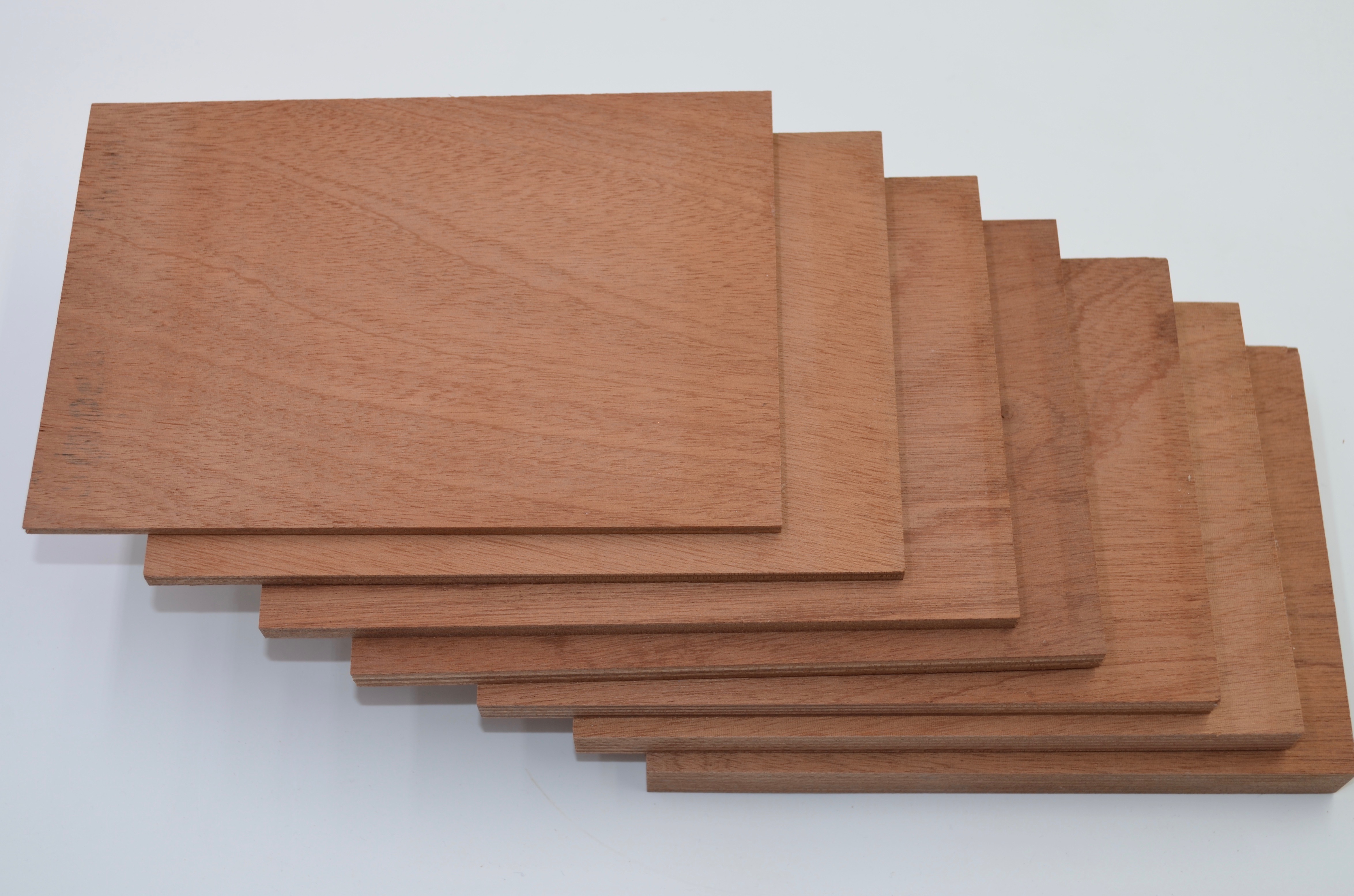 Sapeli - Mahagoni Bootsbausperrholz ca. 1,3 mm Schälfurnier Innenlage ...